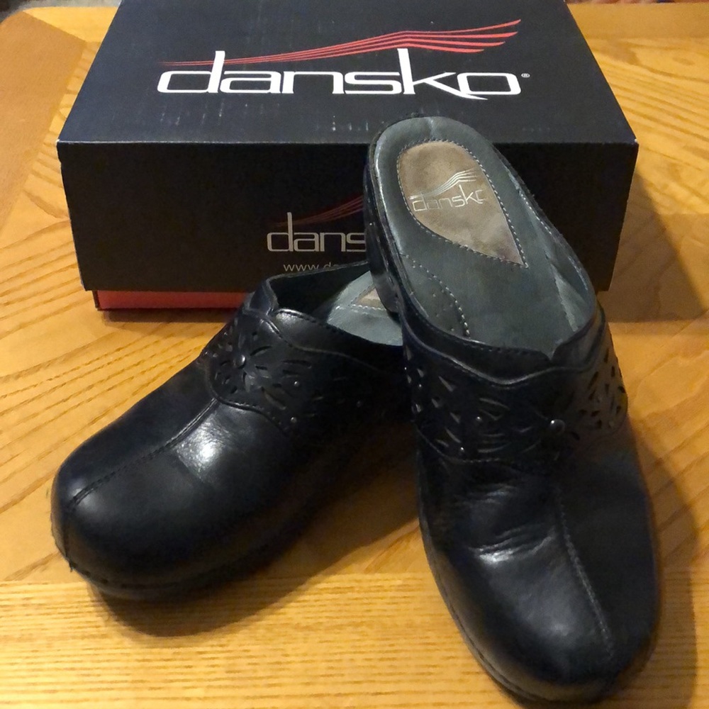 Dansko "Shyanne" Black Clogs - Gem